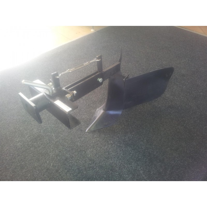 Priključek Razpiralni Plug - Učinkovit za Sejanje in Pripravo Jarkov